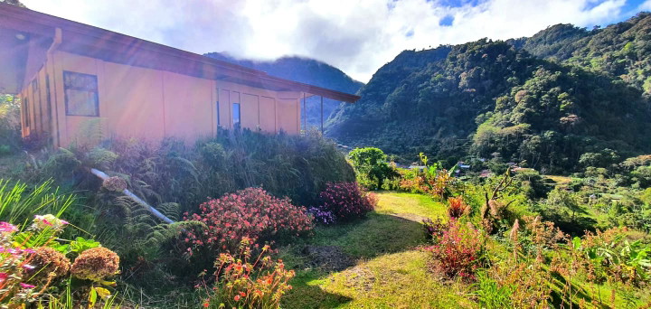 Welcome To La Morada De Alina, Overlooking The Valley. - Costa Rica