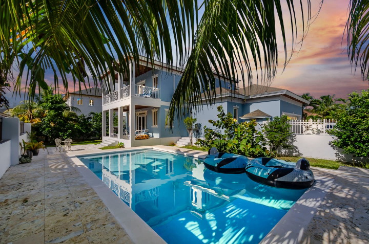 Blu Diamond Luxury Estate - ナッソー
