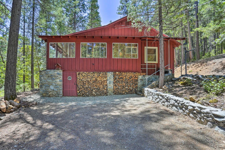 Vintage Pines Cabin - California