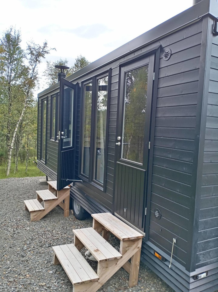 A Little Love Shack In The Woods - Lappland