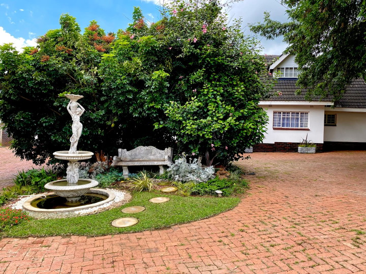 Spacious Garden Cottage- Pool, Sauna, Outdoor Fun - Harare