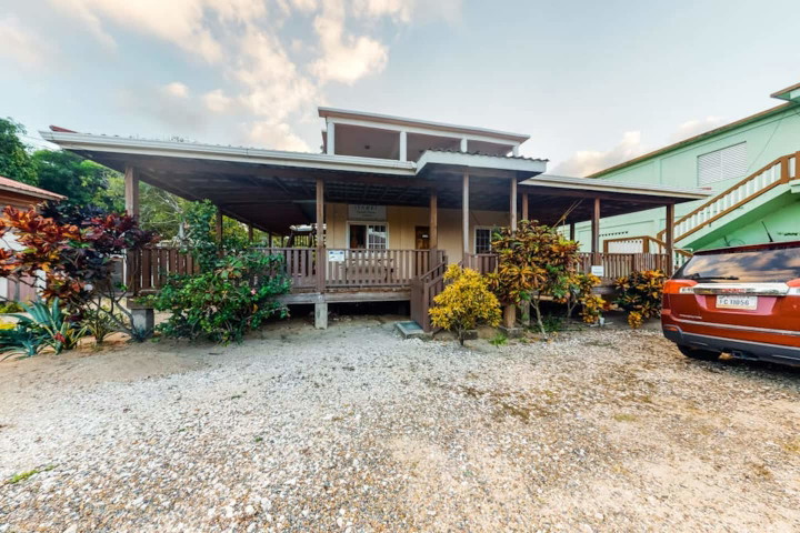 2br Oceanview With A Balcony - Belize