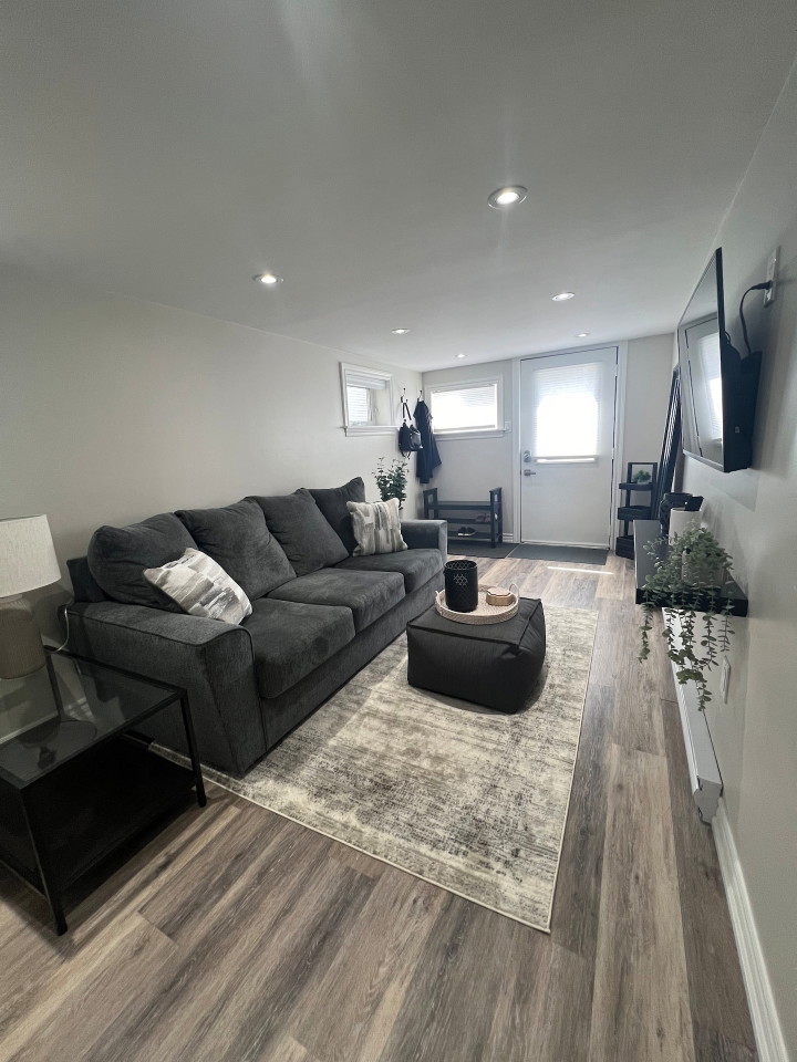 Cozy On Connaught Avenue - Halifax, NS, Canadá