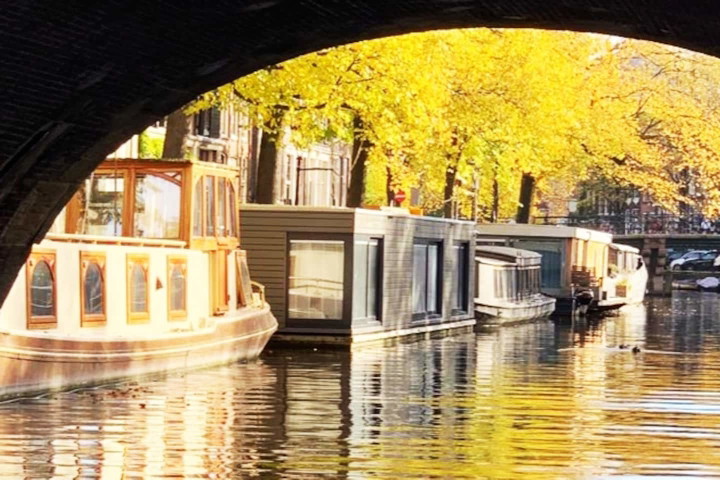 First Class Houseboat Studio (Corner) - Amsterdam