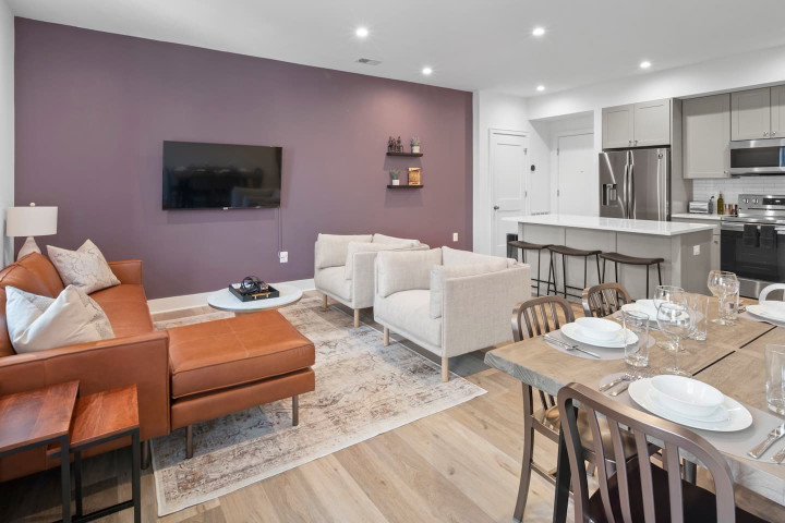 1/2 Block From King Street, King Bed Free Parking - Alexandria, VA