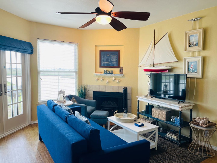 The Erin A Nautical Condo With Beach & Pond View - North Padre Island, TX