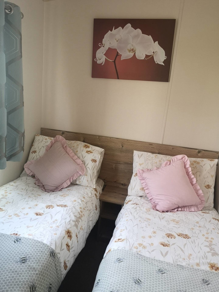 3 Bedroomed Abi Trieste Bronze Caravan 8 Berth - Dorset