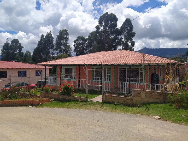 Excelente Casa De Descanso - Colombia