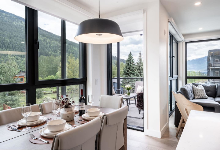Charlie's Retreat - Revelstoke