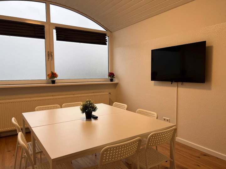 T&k Apartments -4 Rooms -Overath- 2nd Floor Apt. 2 - Much