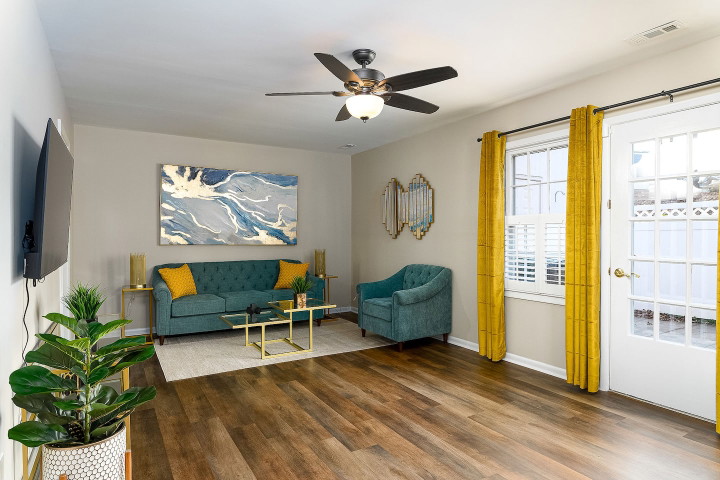 Aqua Oasis - Central & Stylish - 3 Br / 3 Ba, Pool - Lake Higgins