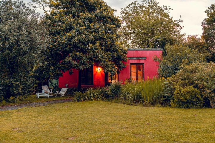 Charming 19th Century Artist Studio. - Lujan