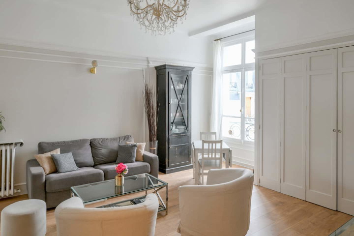 Chic Champs-élysées Apartment W/ Ac, Sleeps 4, 1br - Paris