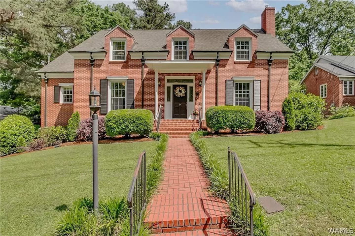 The Saban Of Sherwood With A Private Pool - Tuscaloosa, AL