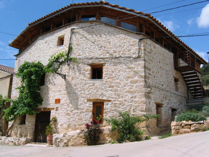 Los Lilos - Casa Rural Sigüenza - Casa Piedra - Sigüenza