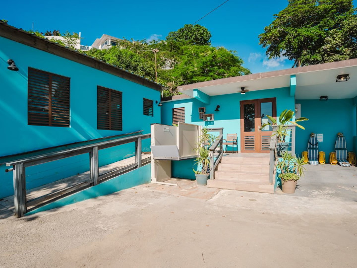 Cozy And Beautiful Oceanfront House - Aguadilla