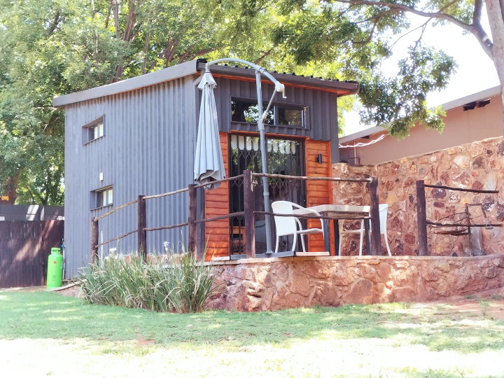 Tiny Home In Quiet, Leafy Suburb. Air-conditioned - Pretoria
