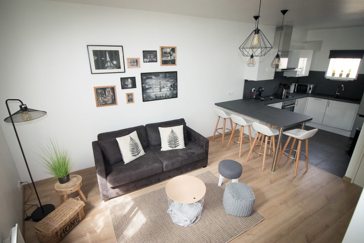 F2 Duplex Apartment In The Heart Of Pontoise - Cergy