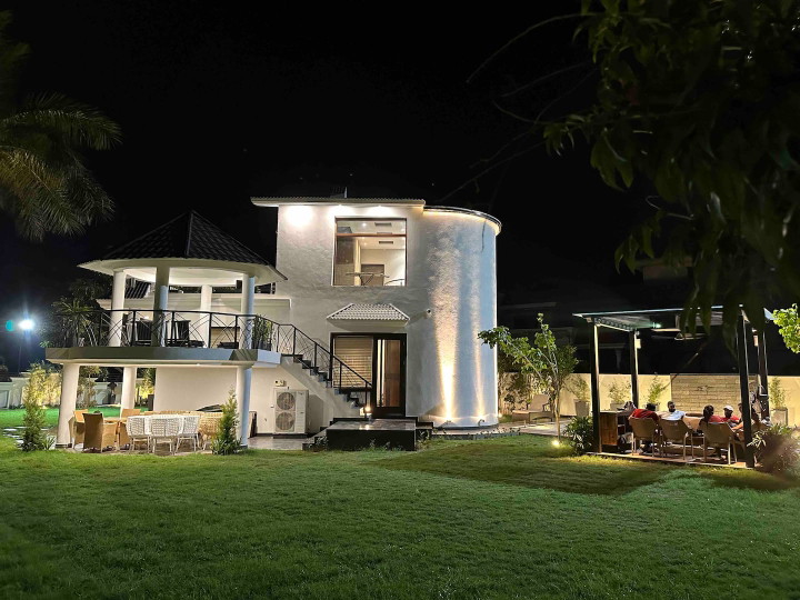 Loveable 2 Bedroom With Lawn And Swimming Pool - Ludhiana