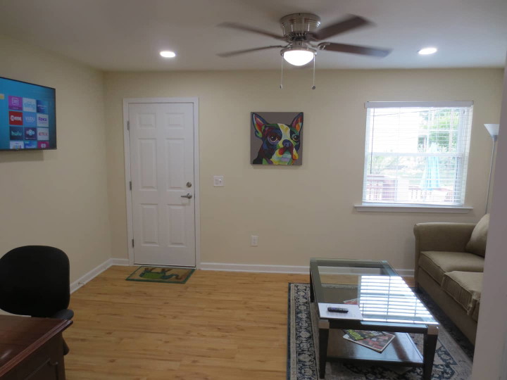 2 Bedroom Apartment Near Downtown Durham - Durham, NC