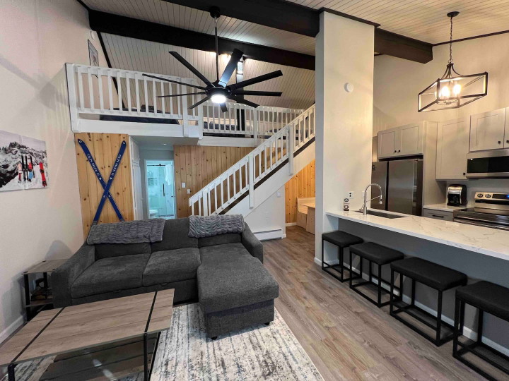 Mammoth Après-ski Loft  Central & Pet Friendly - Mammoth Lakes, CA