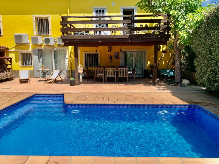Guest House With Private Pool 20' From Bna - Montmeló