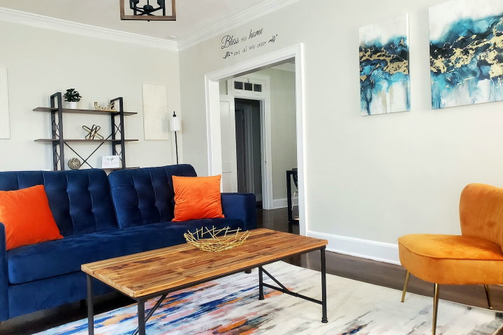 Spacious Home Near Downtown Sleeps 8 Dog Friendly - Montgomery, AL