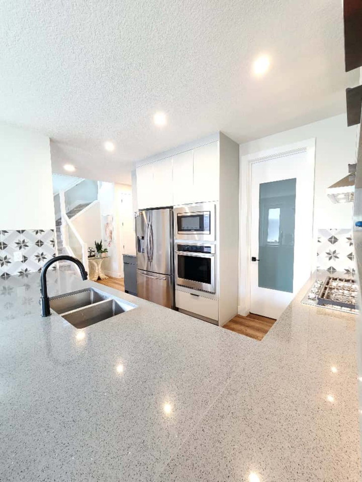 Modern 3br Home In A Quite Serene Neighborhood - Saint Albert