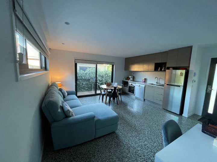Private Executive Sanctuary In Parliament District - Canberra