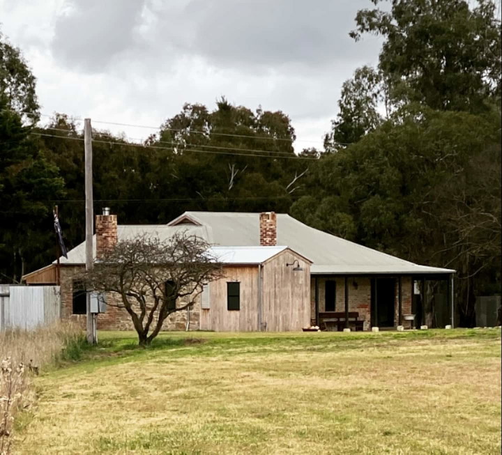 Old Brick Pub 2594 ~ Historic Escape - Young
