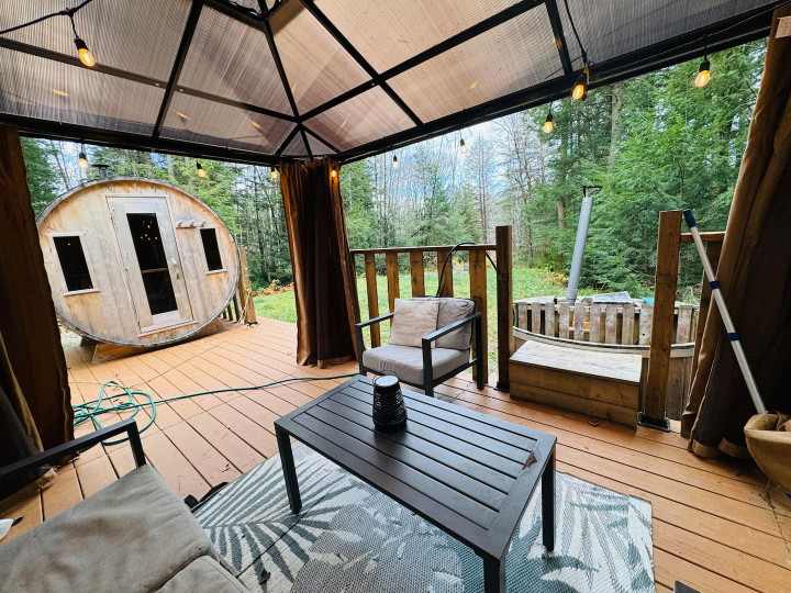 Couples Romantic & Adventure Retreat On The Water - Kawartha Lakes