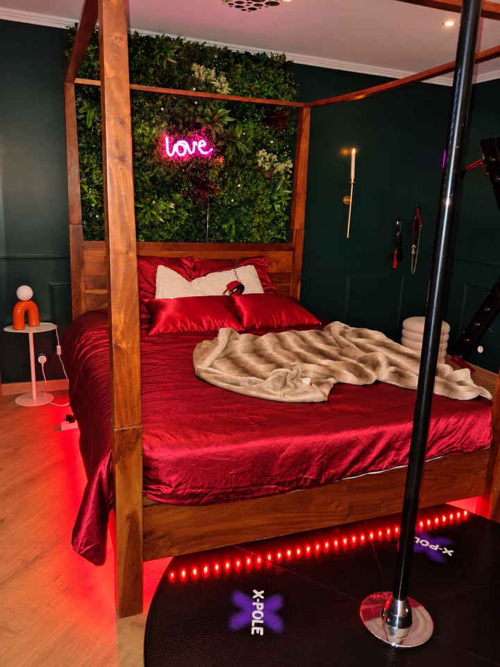 L'obsidienne Love Room Romantique à Fougères - Fougères
