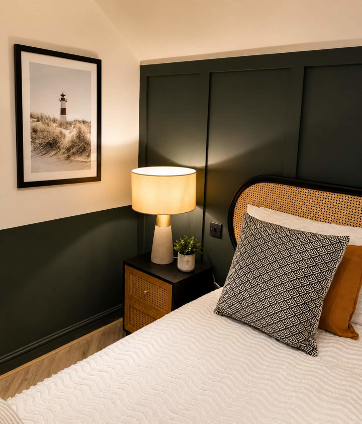 Hot Tub, Pet Friendly, Central, Cosy Beach House - Cleethorpes