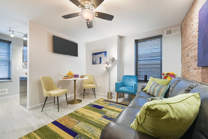 Luxury+location+amenities ~ Sleeps 4 On Alpine Ave - Pittsburgh, PA