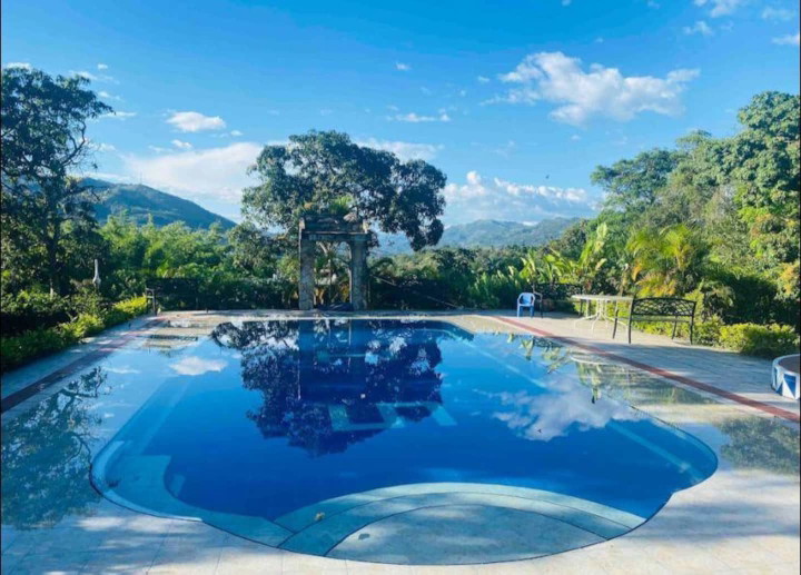 Private Villa In Villeta | Pool + 16 Guests - Villeta