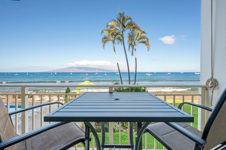 1 Bedroom Oceanfront Condo - Lahaina Road 210 - Lahaina, HI