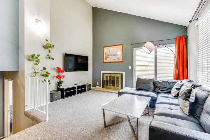 Nice And Quiet Townhouse Near Slc - West Valley City, UT