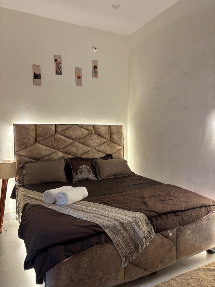 Quiet Escape | Cozy 2bhk In Faridabad - Faridabad
