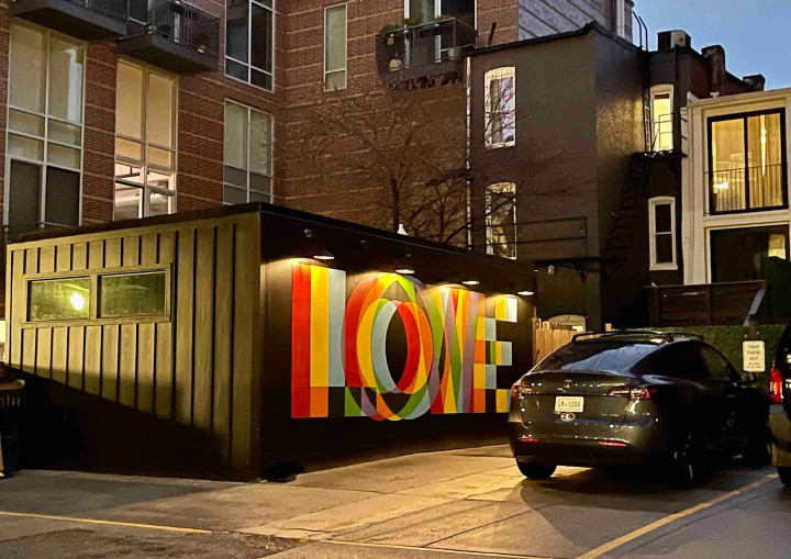 Love Shack Alley Guesthouse In Dcs Hottest Area - Bethesda, MD