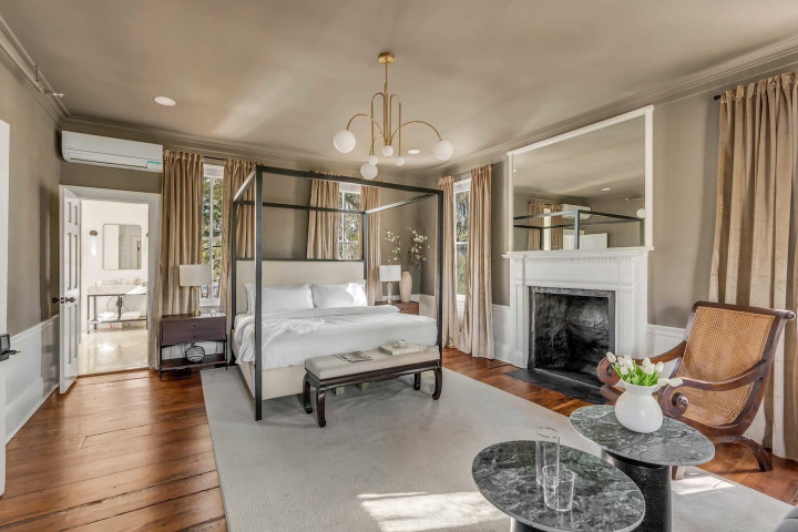 Luxury King Suite W. Waterviews At Historic B&b - Beaufort, SC