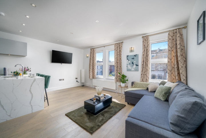 | Colourful Dreams | Bm Homes | Creed Stay - Barnet