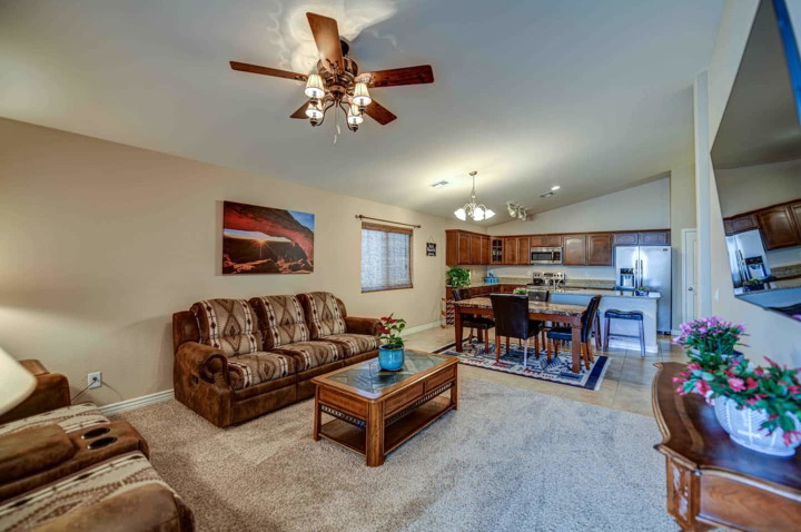 Peaceful 3-bdrm Residential House With Home Office - Casa Grande, AZ