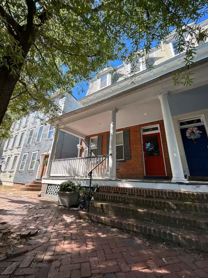 Charming, Chic Downtown Annapolis Apartment #1 - Annapolis, MD