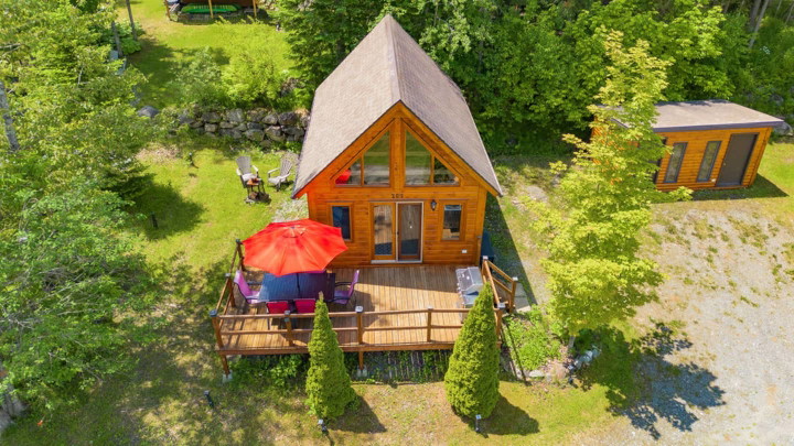 Chalet Au Pied Du Mont  Accès à Leau - Coaticook