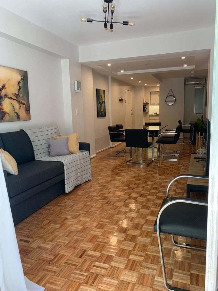Apartamento 2 Dormitorios Con Balcón Zona Teatros - Buenos Aires