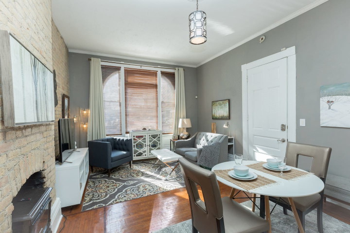 Downtown- Cool; Historic Exposed Brick 2 Bedroom - Minneapolis, MN