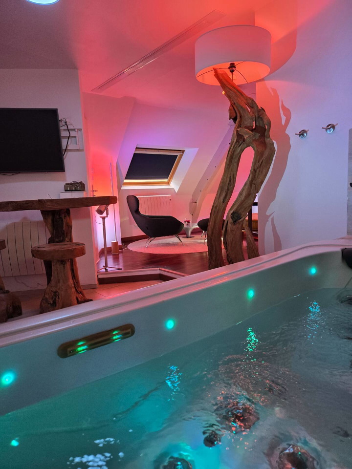 Suit'baliwood Avec Jacuzzi 10min Du Mont St Michel - Le Mont-Saint-Michel