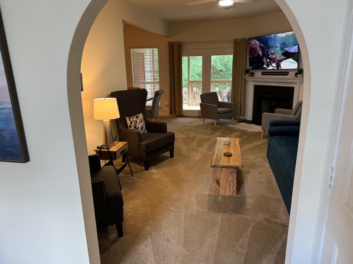 Cheerful 2 Bedroom Townhouse With Fireplace - Williamsburg, VA