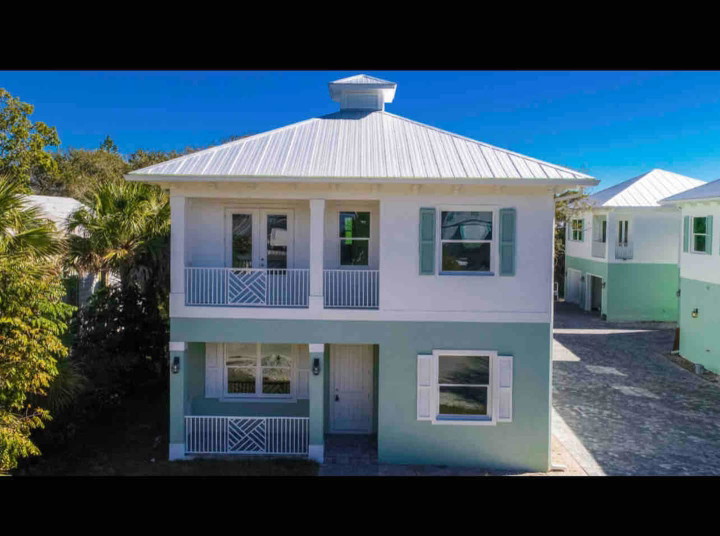 2br First Floor. Walk To Downtown Stuart And Walk Riverfront Park. - Stuart, FL
