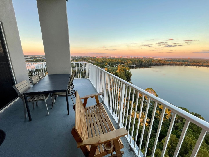 2 Balcony Penthouse/ Disney Firework & Lake View - Lake Buena Vista, FL